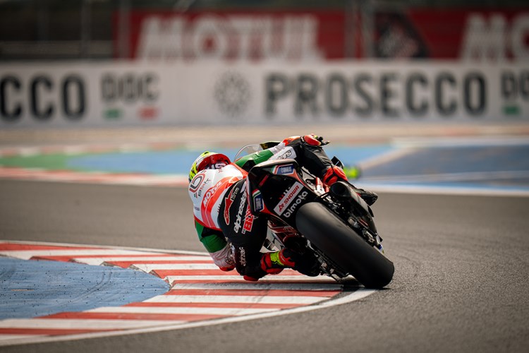 Lowes et Bassani font leurs premiers pas sur le nouveau circuit | Site ...
